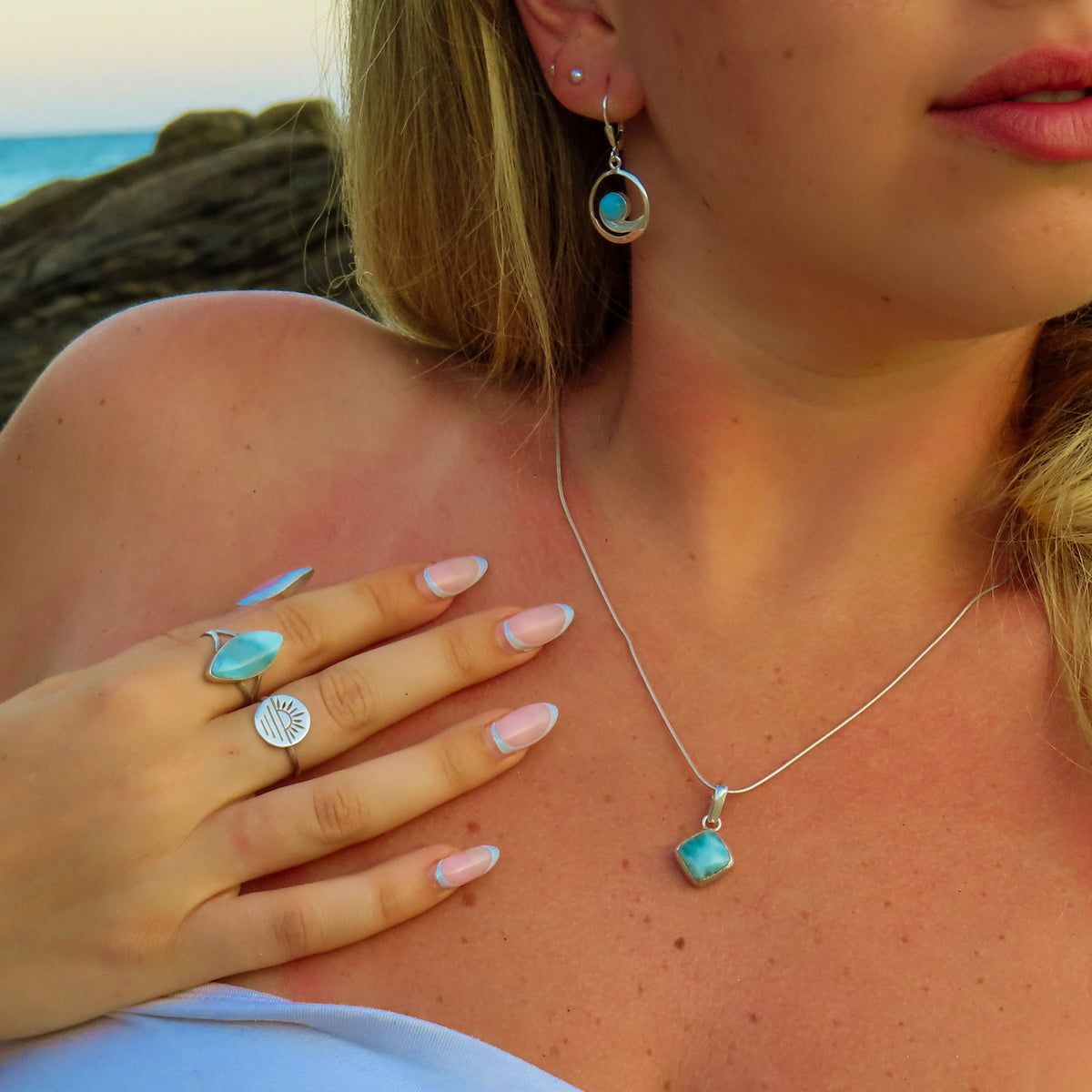 Crystal Current – Rhombus Larimar Necklace – Wavy popoyo